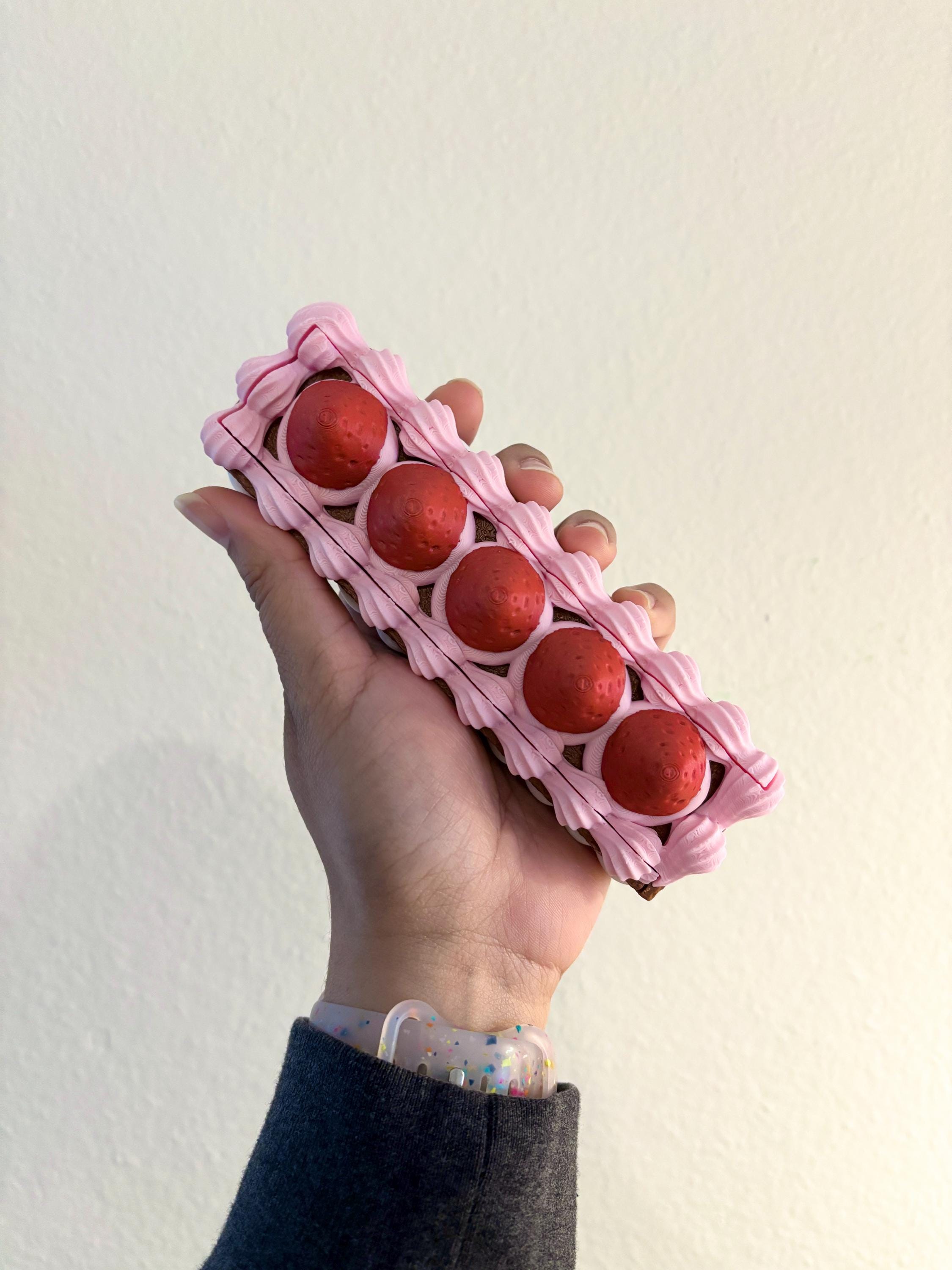Cake Pill Organizer | 3D Printed Weekly Pill Box | Cute Dessert ...