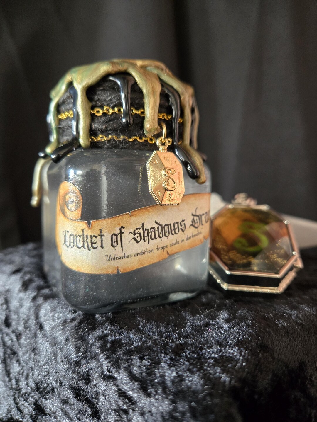 Locket of Shadows Draught - Harry Potter Potion - Potion Bottle ...