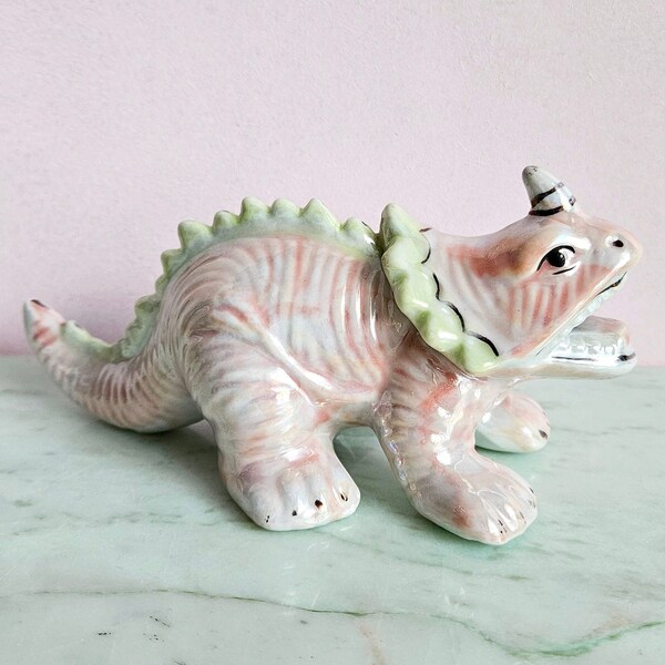 Kitsch Figurine - Etsy