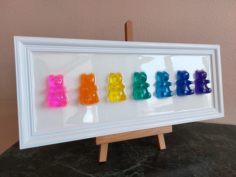 Pop Art 3D Rainbow Gummy Bears – Modern Wall Art in Stylish White Frame ...