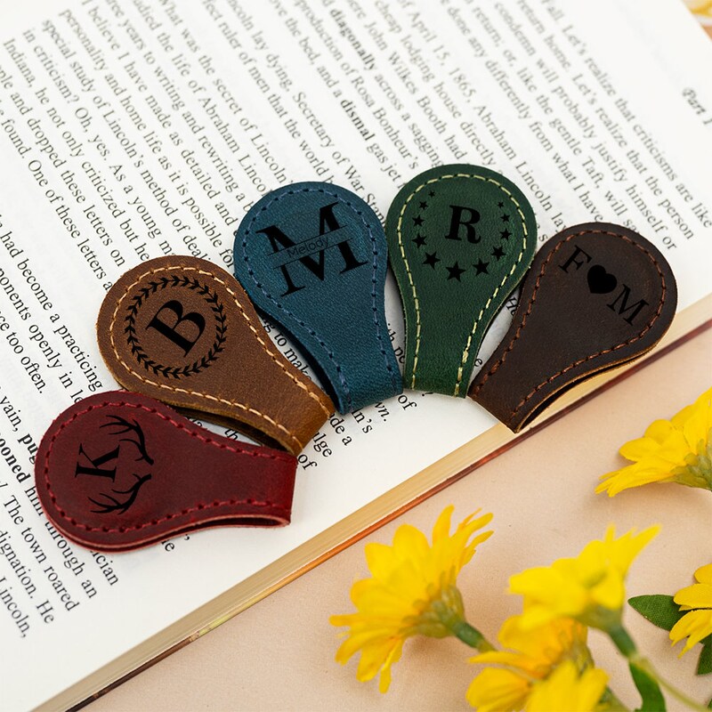 Personalized Leather Magnetic Bookmark - Etsy