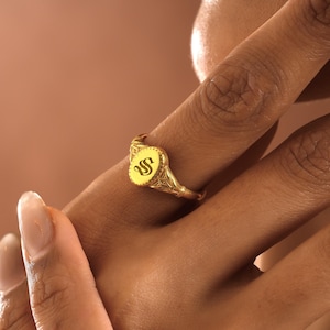 14K Gold Custom Vintage Gothic Ring , Personalized Initial Signet Ring ...