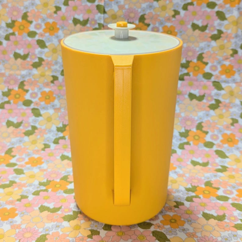 Vintage Mustard Yellow Tupperware Drink Pitcher Push Button Lid 1416-1 ...