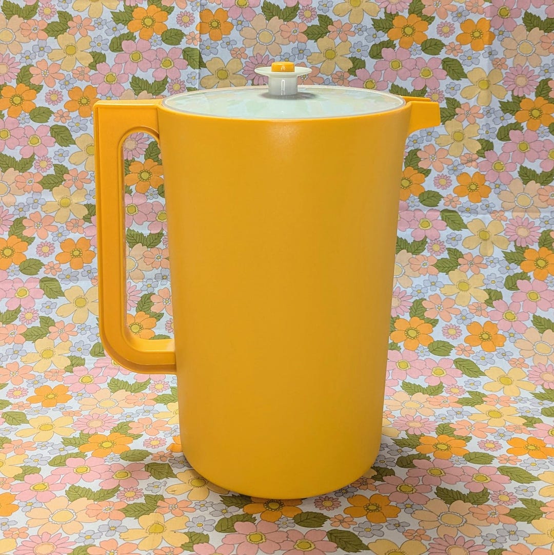 Vintage Mustard Yellow Tupperware Drink Pitcher Push Button Lid 1416-1 ...