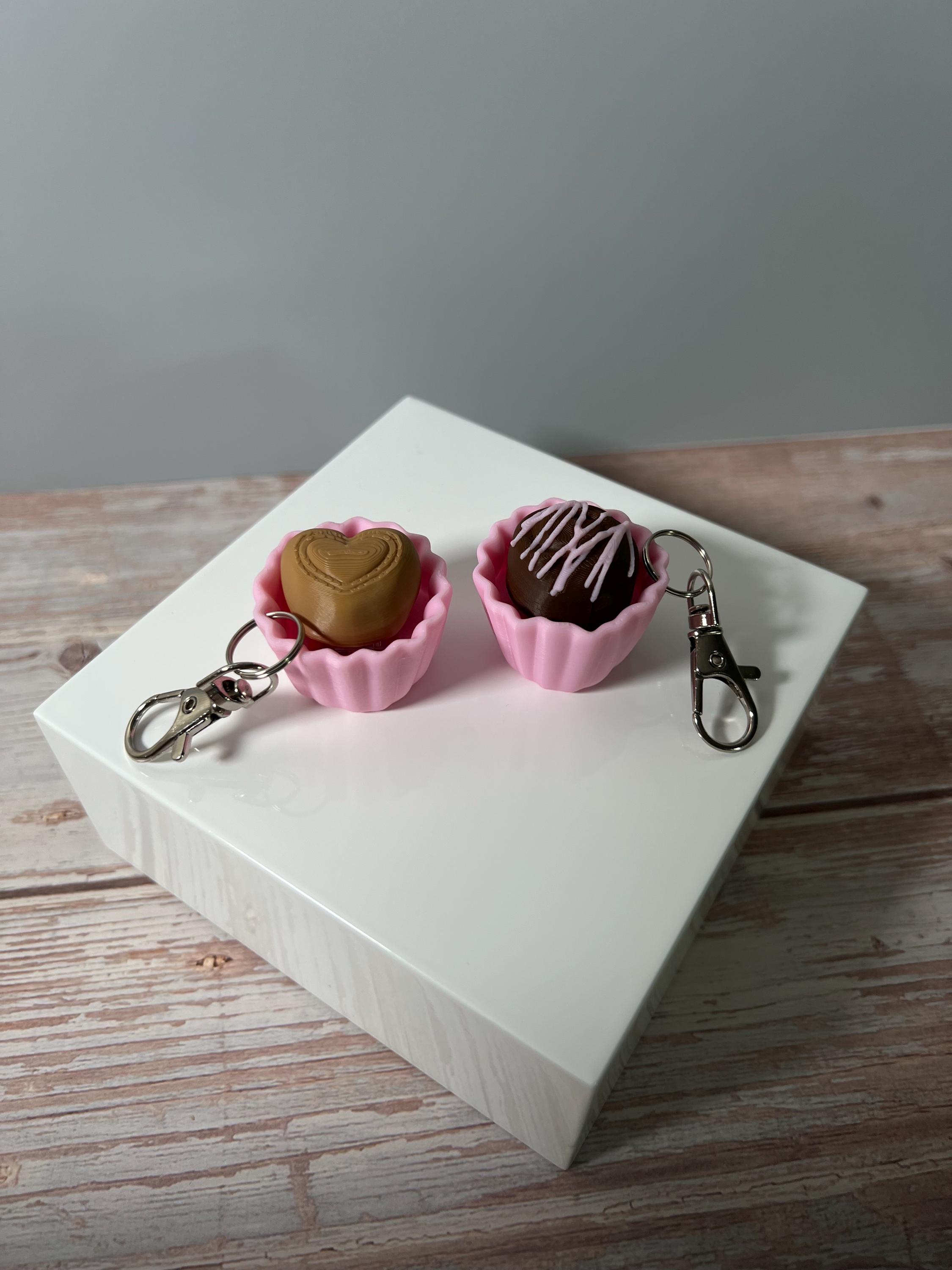 MYSTERY Chocolate Fidget Clicker Pack – Keychain Set | 3 or 6 ...