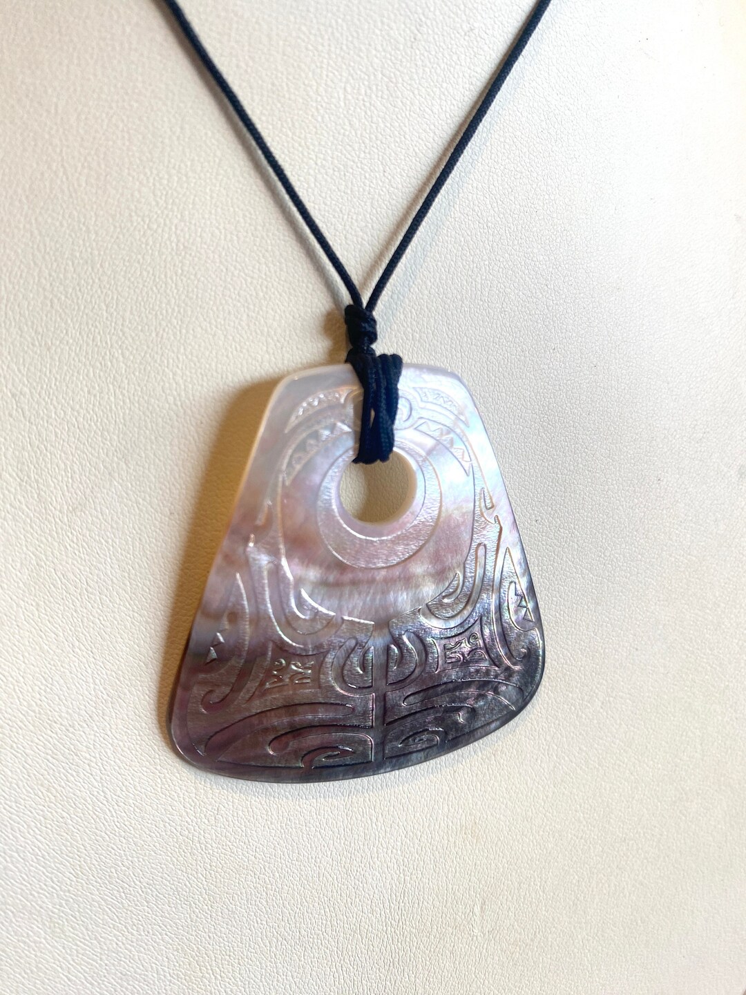 Vintage Mother of Pearl Abalone Pacific Islander Carved Pendant ...
