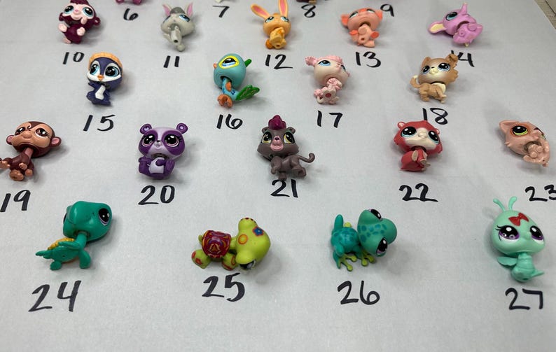 Littlest Pet Shop LPS Figurines Animals Fish Birds Reptiles Colorful ...