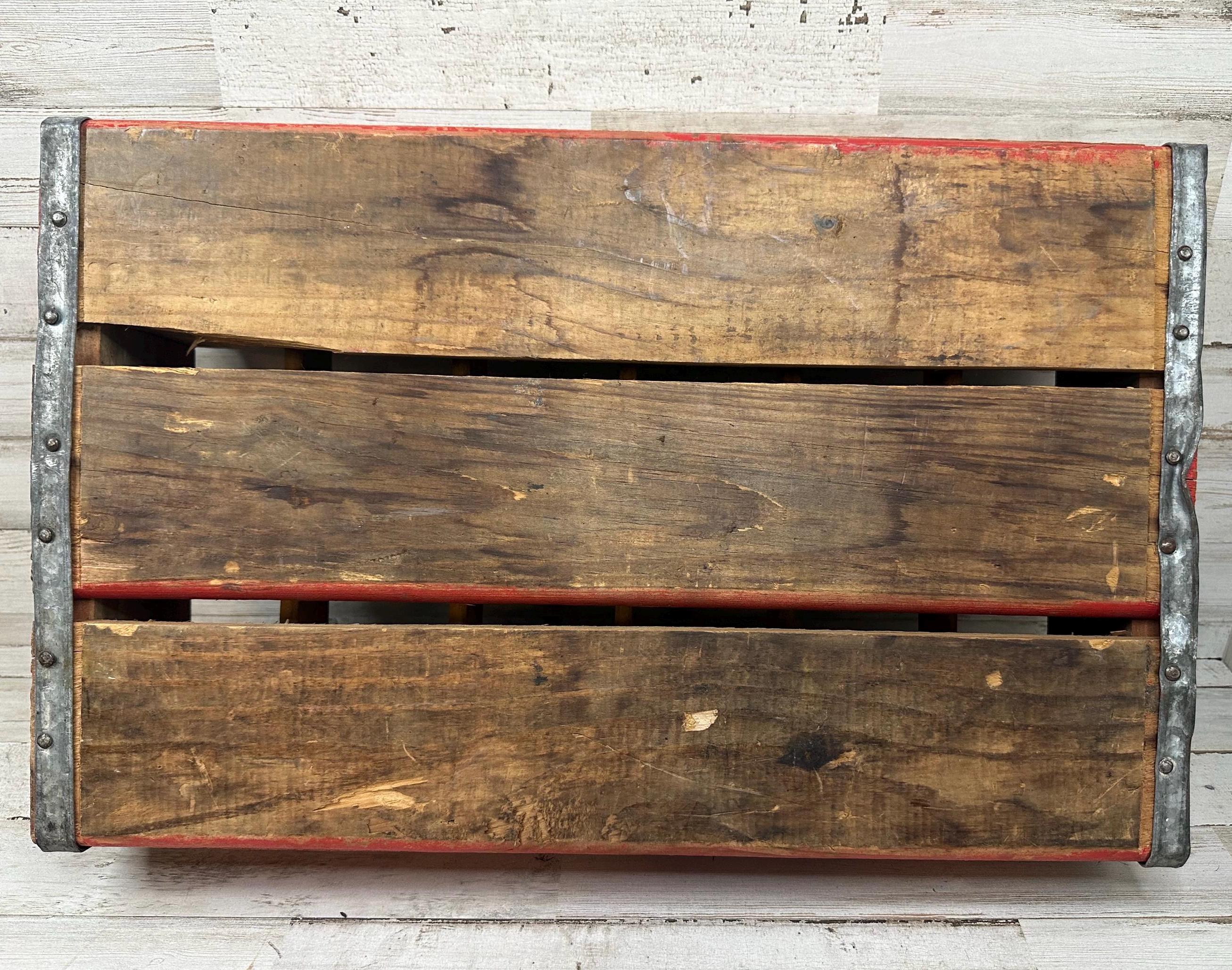 Coca Cola Vintage Wooden Box Crate 24 Bottle Soda Classic Red and White ...