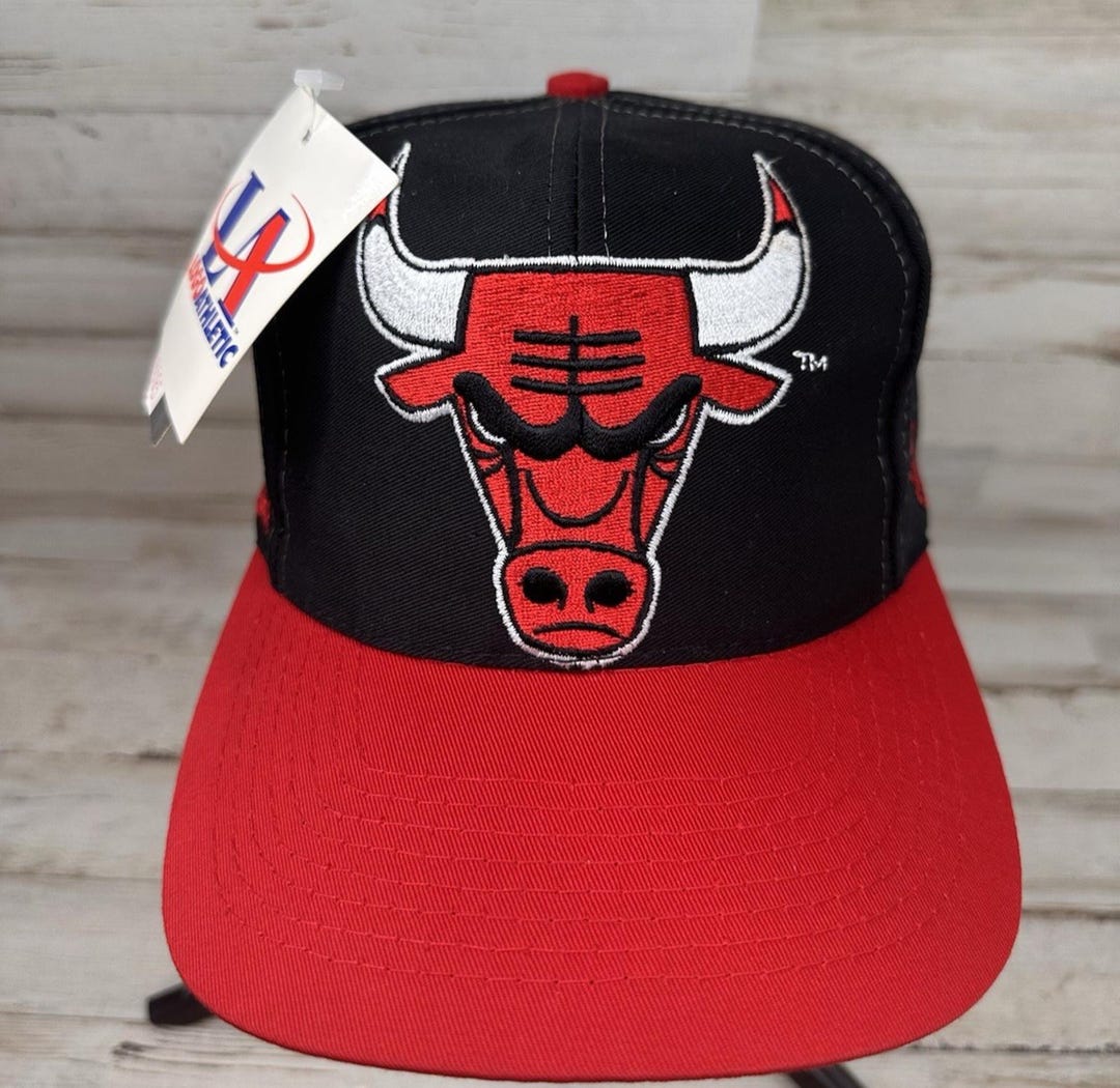 Vintage Chicago Bulls Big Logo Back Spell Out Logo Athletic Snapback ...