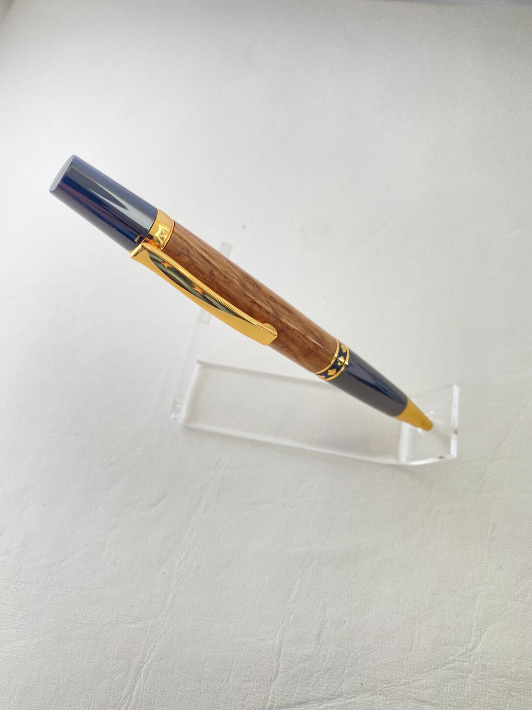 Maple Leaf Pen. Figured Oak Wood. Heavy Pen Made of Oak Wood With Maple ...