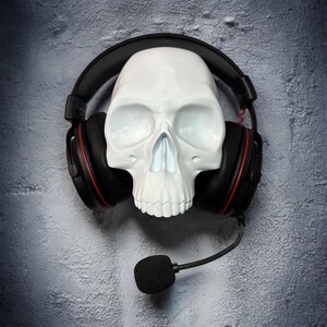 Vertebrae Skull Candy Headphone Stand With Wall Mount Option and Secret ...