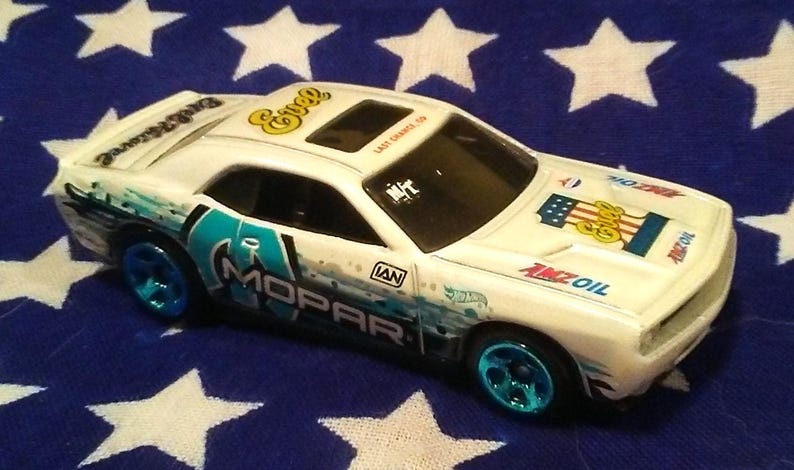 Evel Knievel Custom Decaled Dodge Challenger R/t Die Cast Car New ...