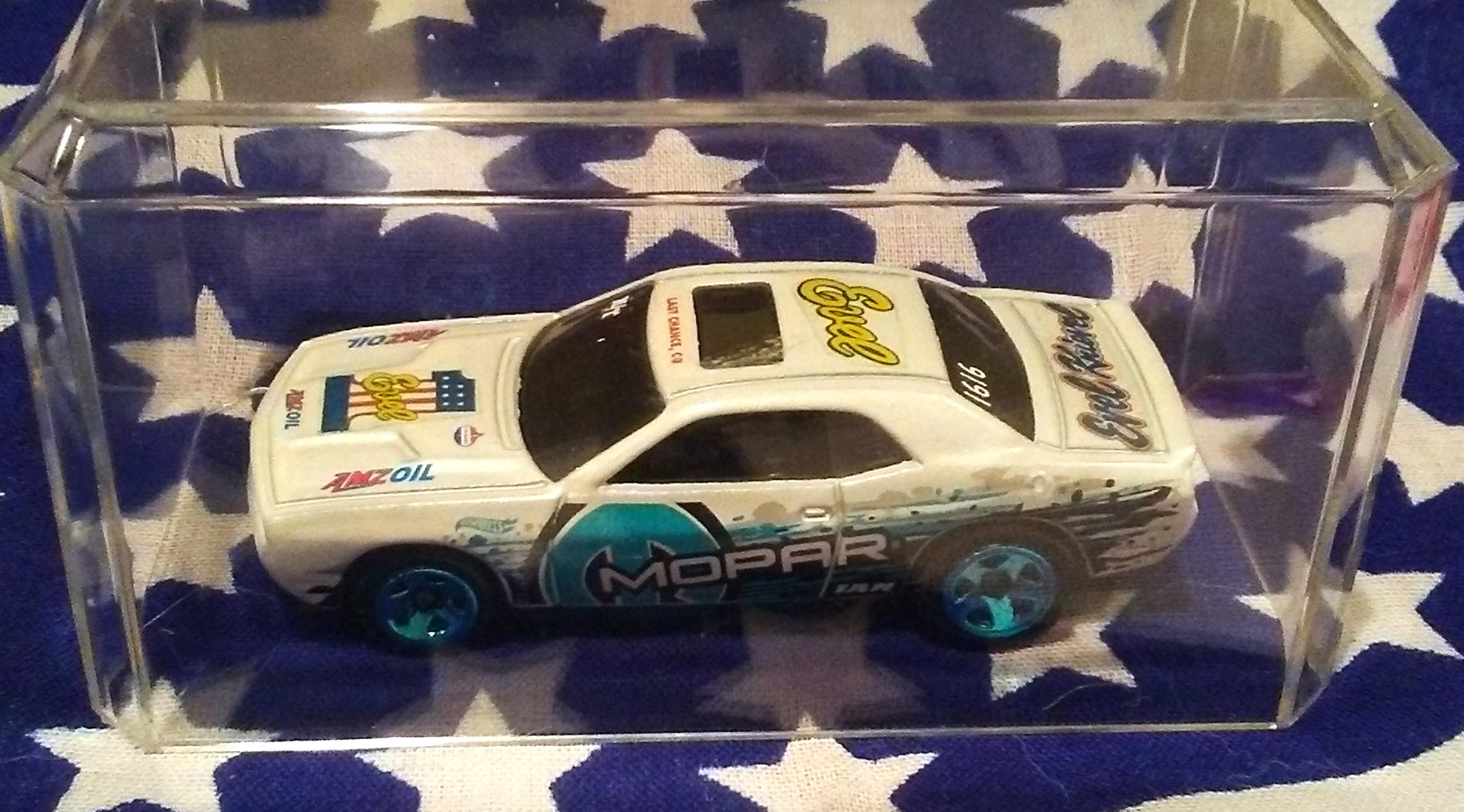 Evel Knievel Custom Decaled Dodge Challenger R/t Die Cast Car New ...