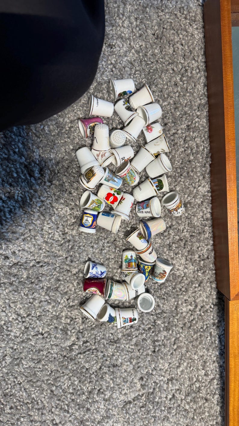 Vintage Thimble Collection 218 Thimbles- + Woody Display Case Porcelain ...