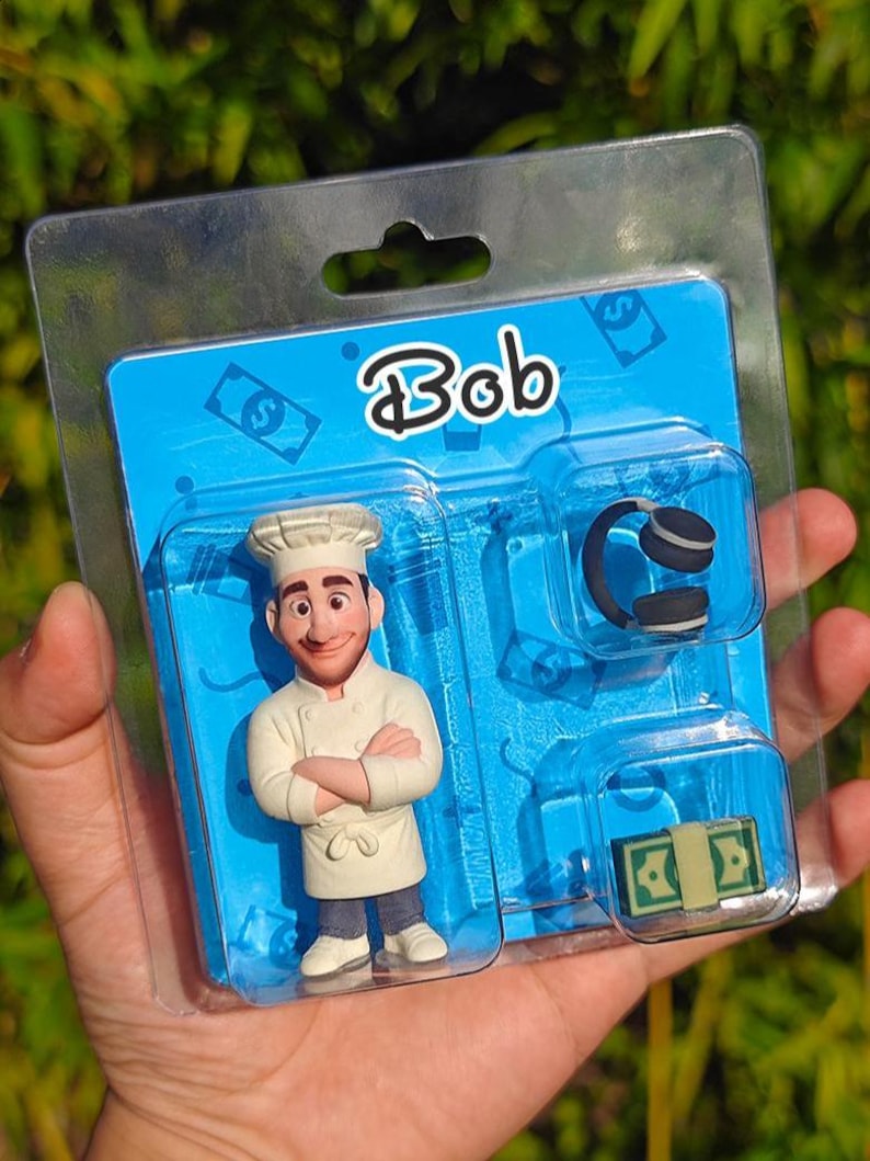 Custom Cartoon Figurine, Personalized 3D Printed Mini Me Character ...