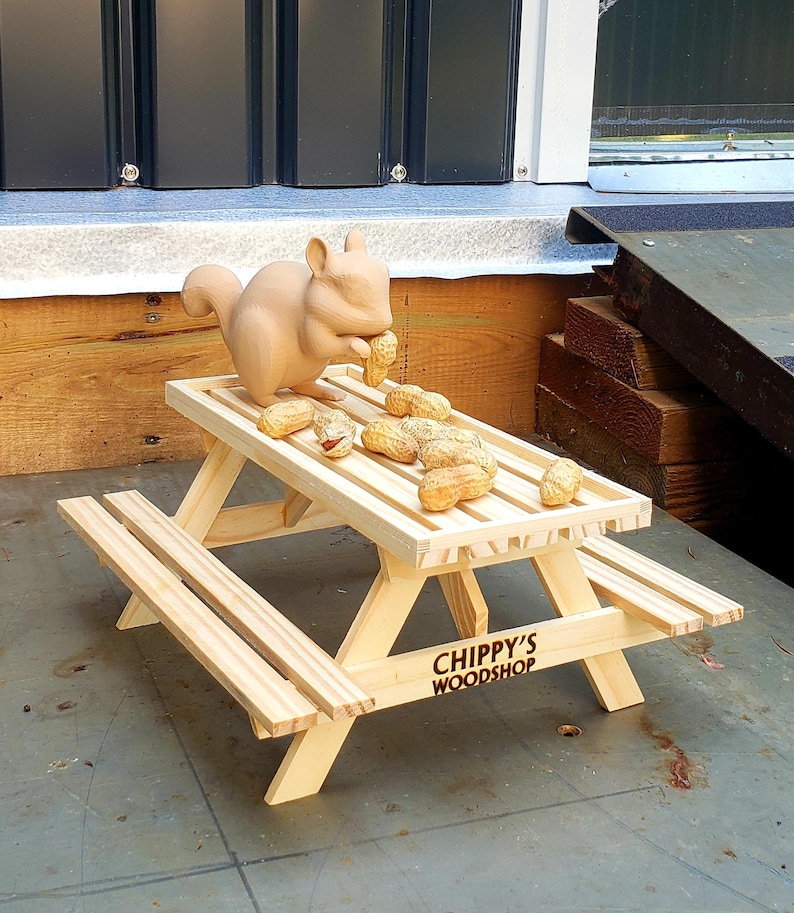 Squirrel Feeder Picnic Table Nature Lover Mini Bench for Chipmunk ...
