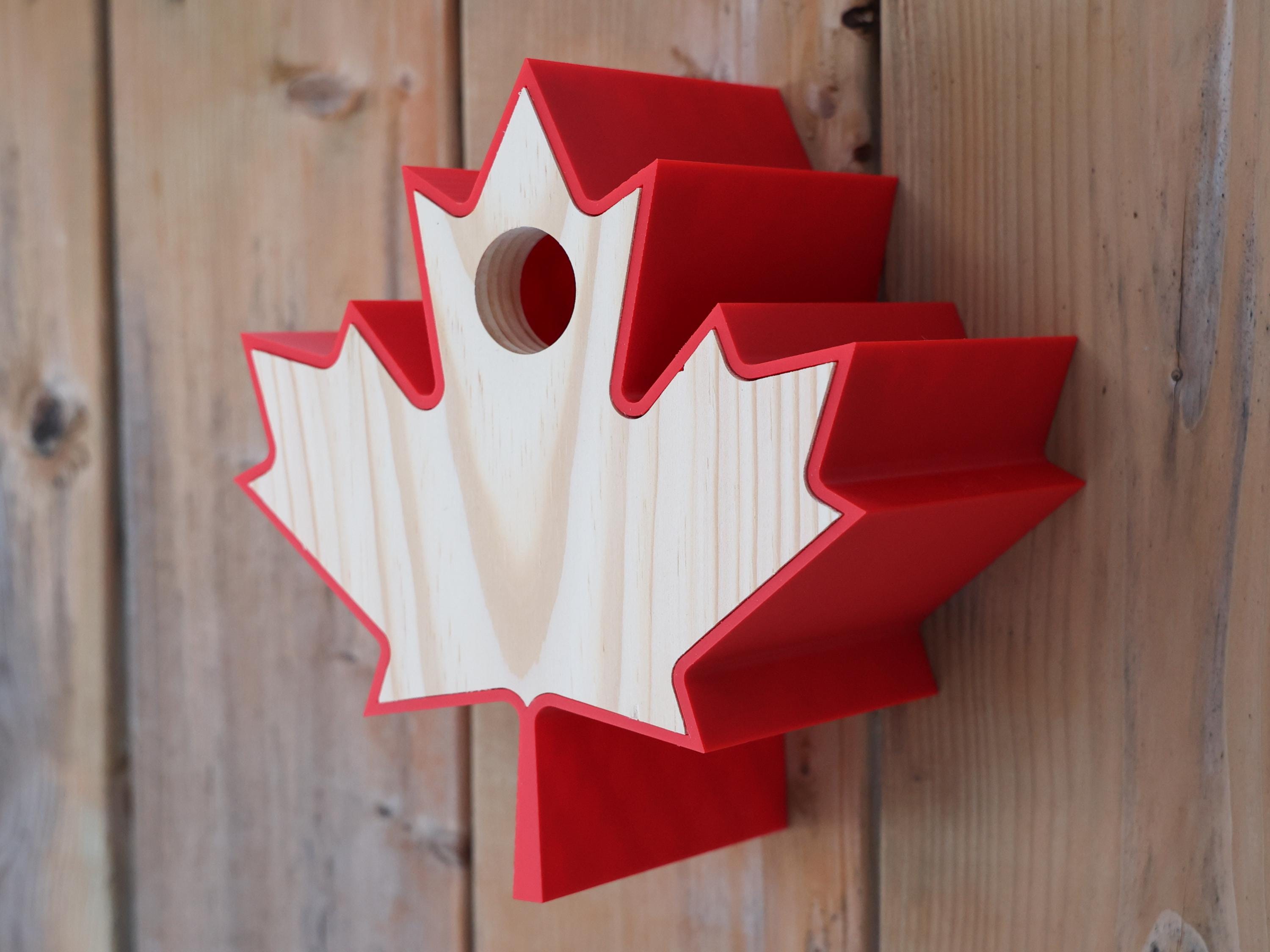 Maple Leaf Bird House Canada Day Gift Bird Enthusiast Garden Decor ...
