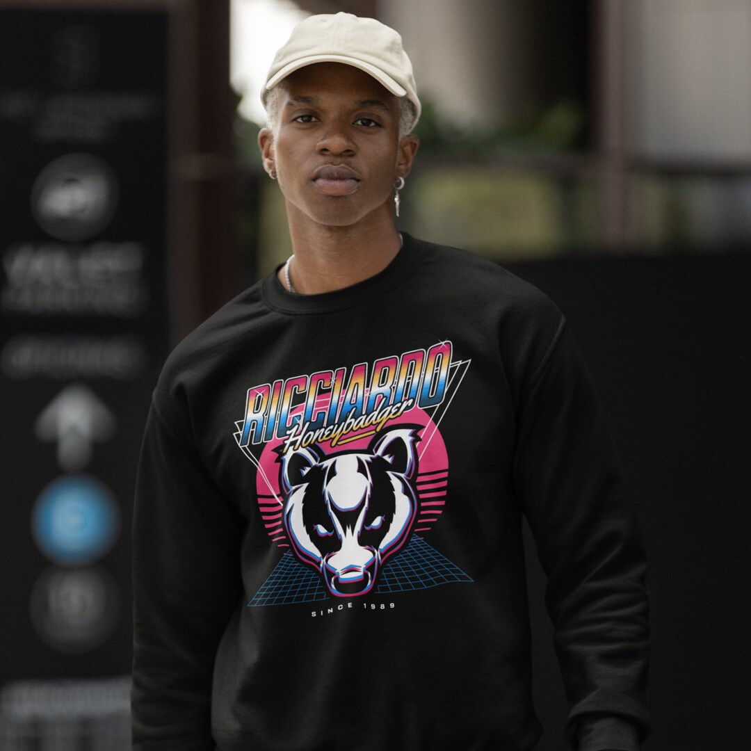 Daniel Ricciardo 'retro Badger' Crewneck - Vintage Style Meets Racing ...