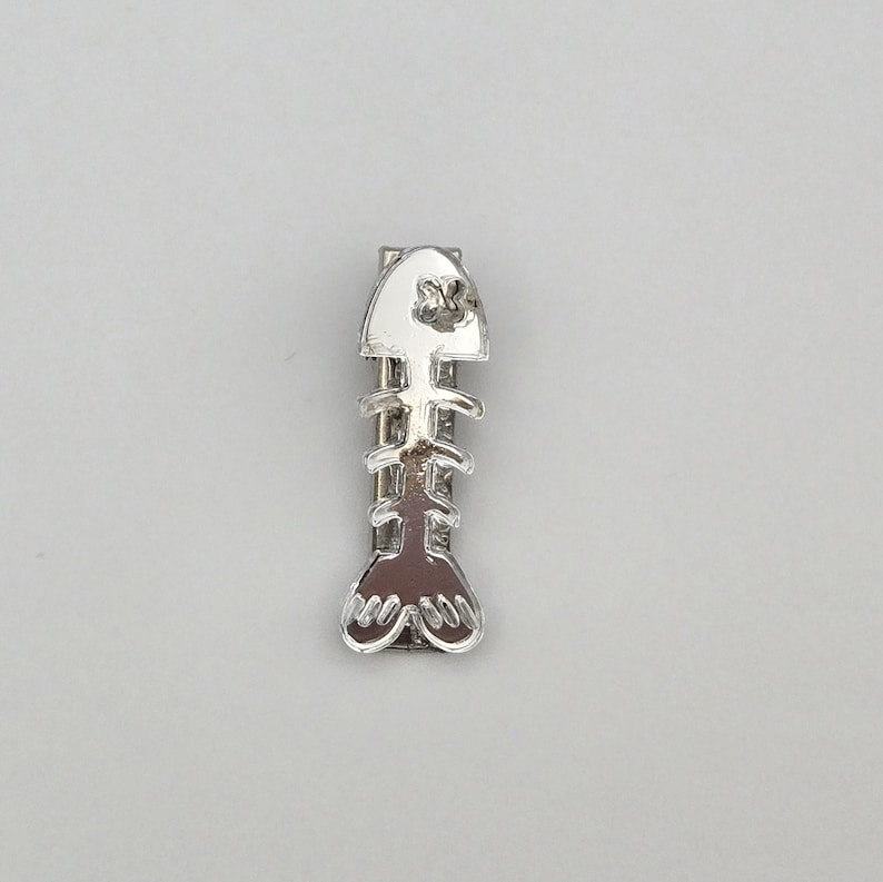 Teeny Fishbone Hair Clip