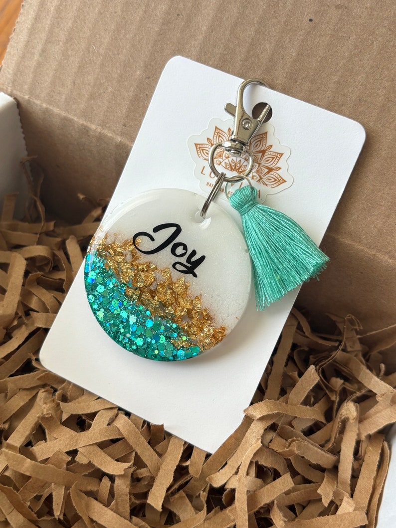 Customized Resin Keychain | Personalized Resin Keychain | Resin Art ...
