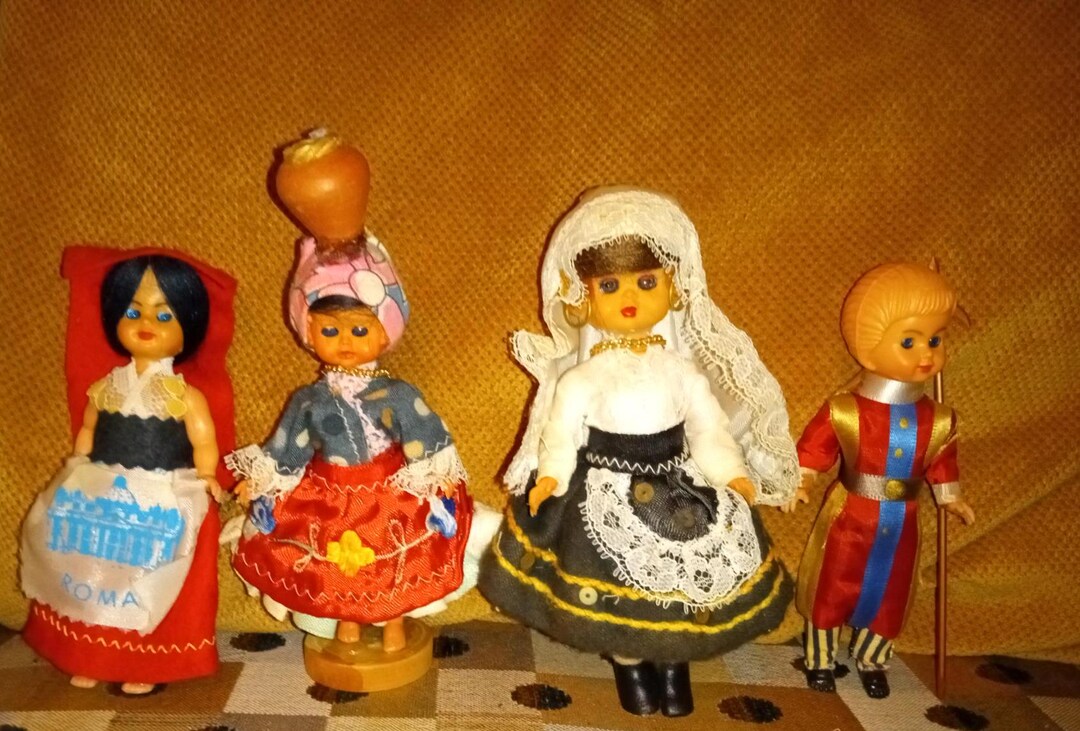 9 Adorable Blinking Dolls - Etsy