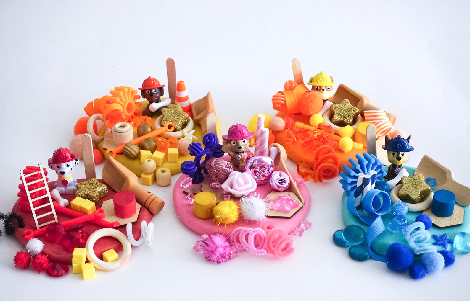 Mini Paw Patrol Playdough Sensory Jars With Character Figures Party ...