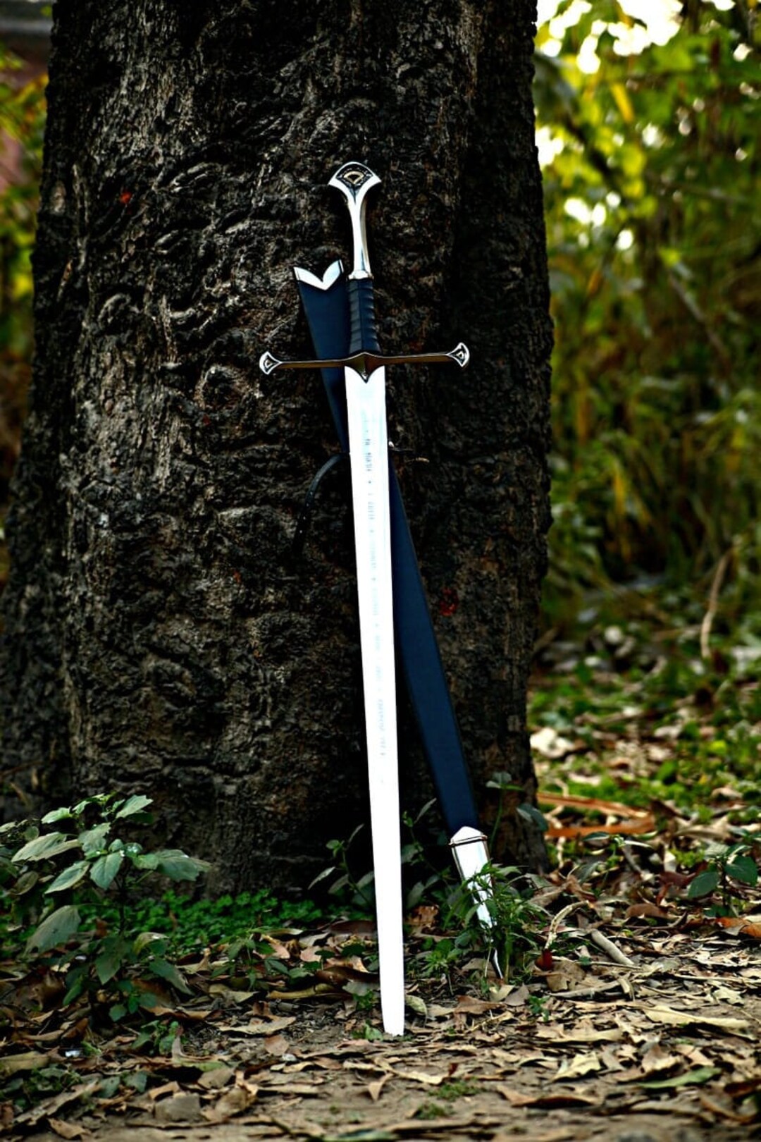 ANDURIL Sword of Aragorn Strider Flame of the West With Free Wall Mount ...
