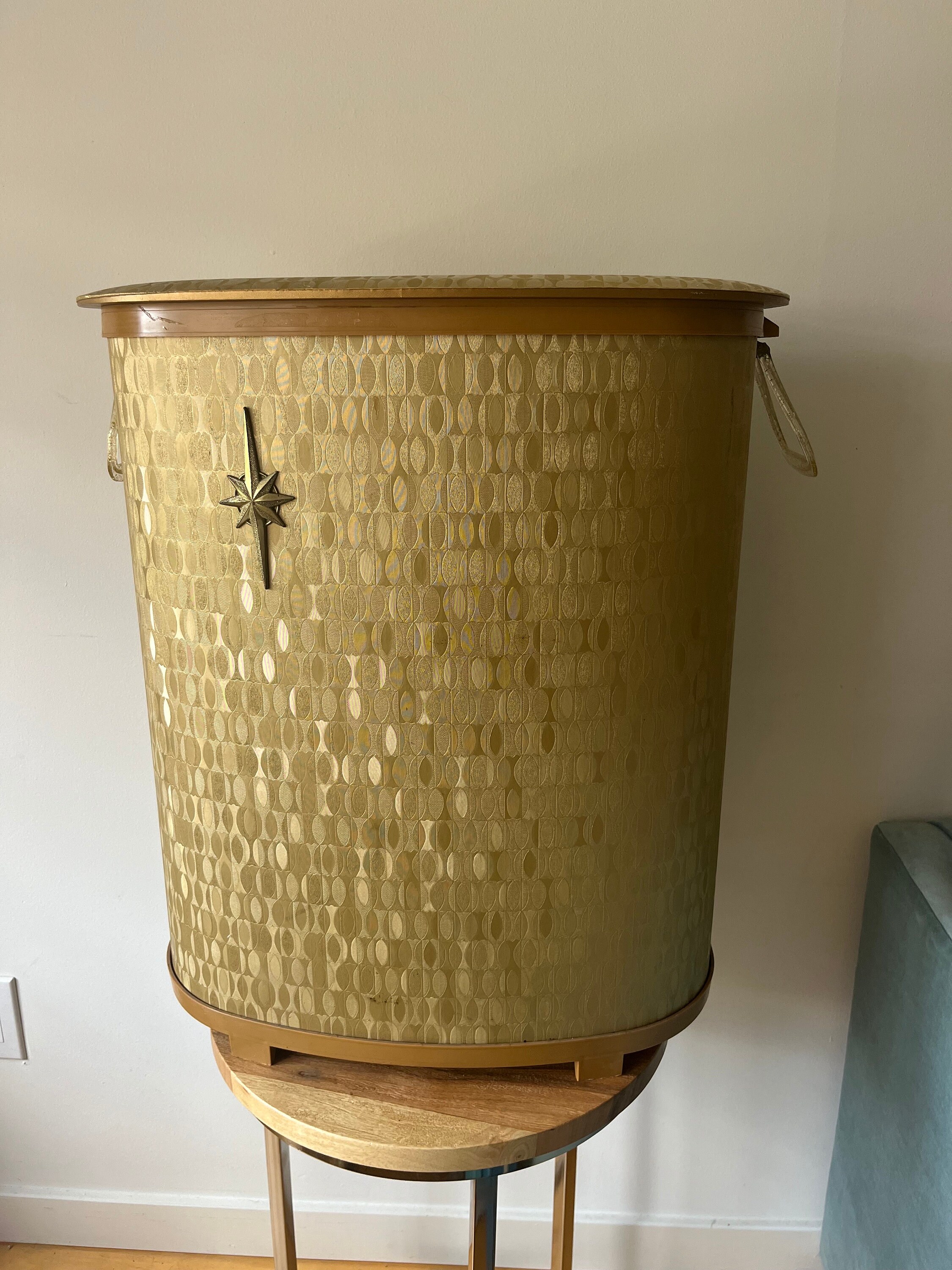 Gorgeous Detecto New York Gold Atomic Starburst Laundry Hamper ...