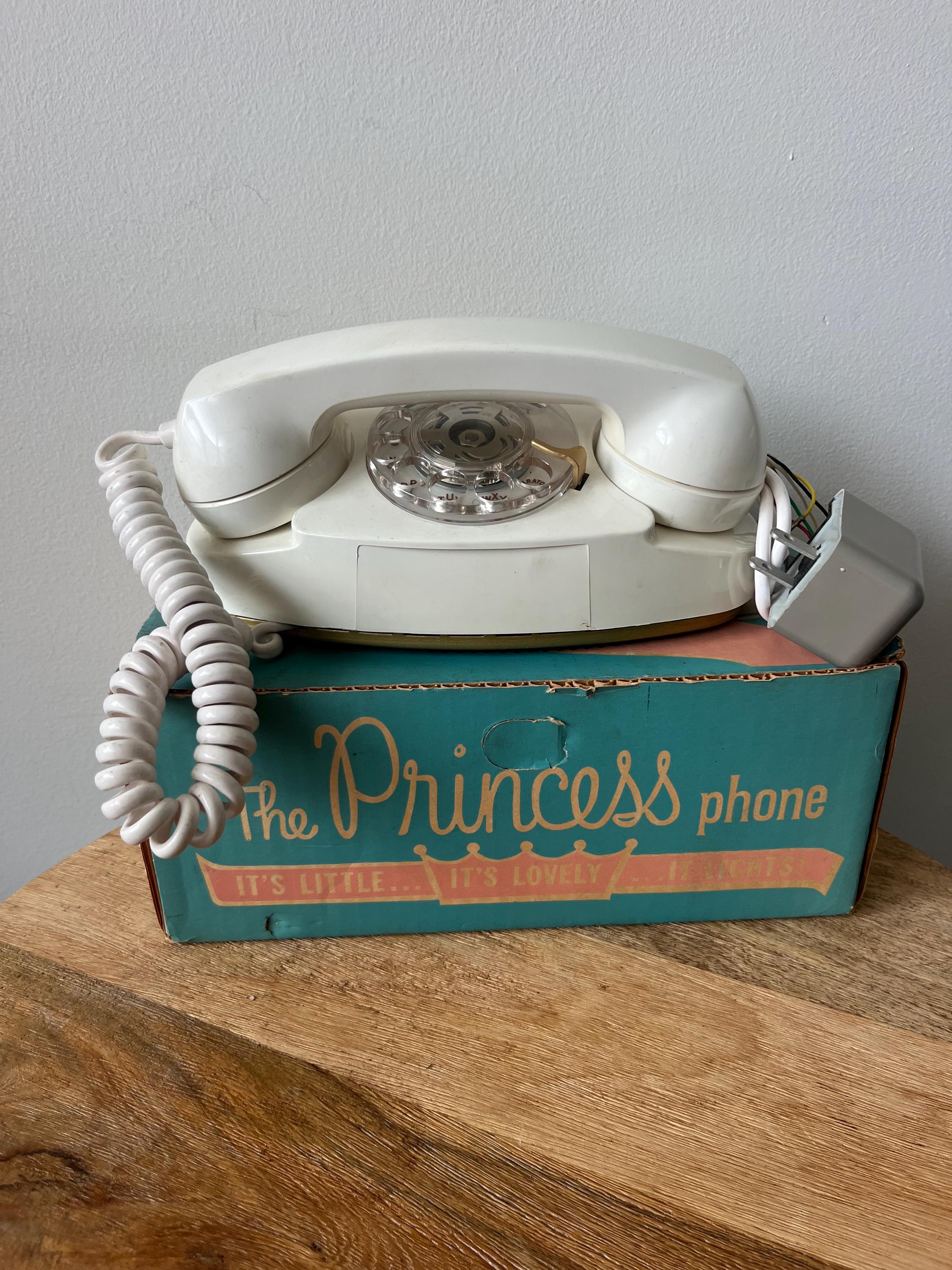 White Princess Phone 702B in Box 1959 Light up Version but Needs Modern ...