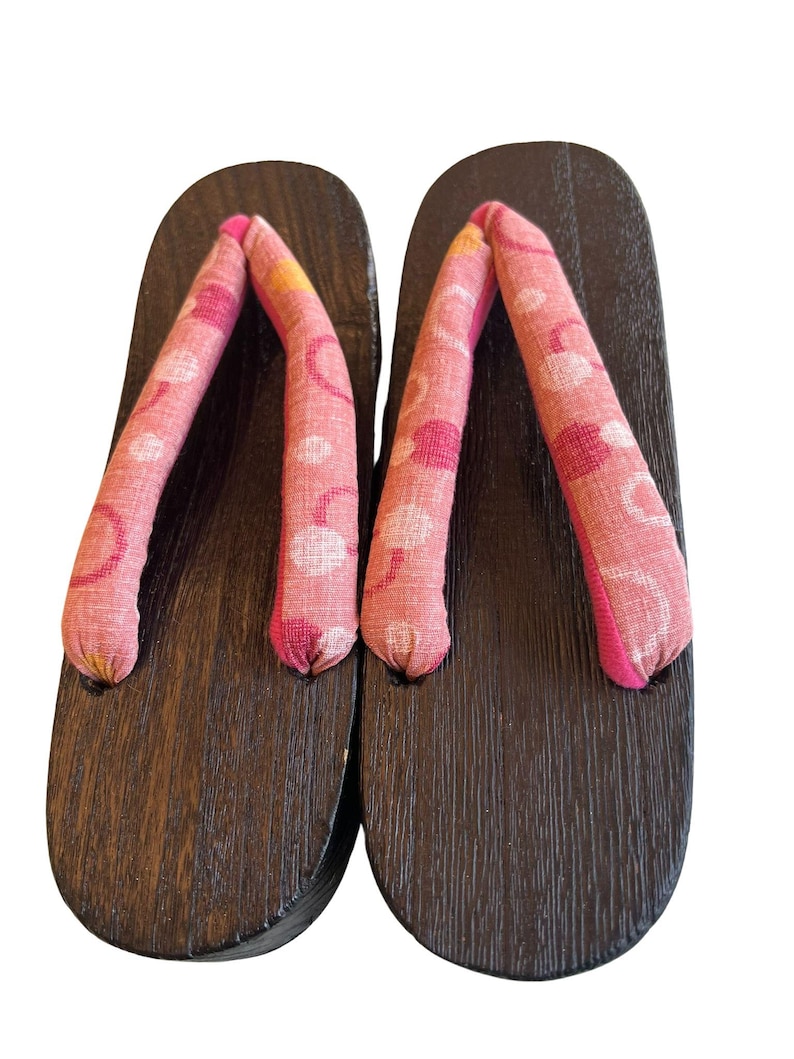 Japanese Women's Wooden Geta Sandals, Size M, Traditional Pink With a ...