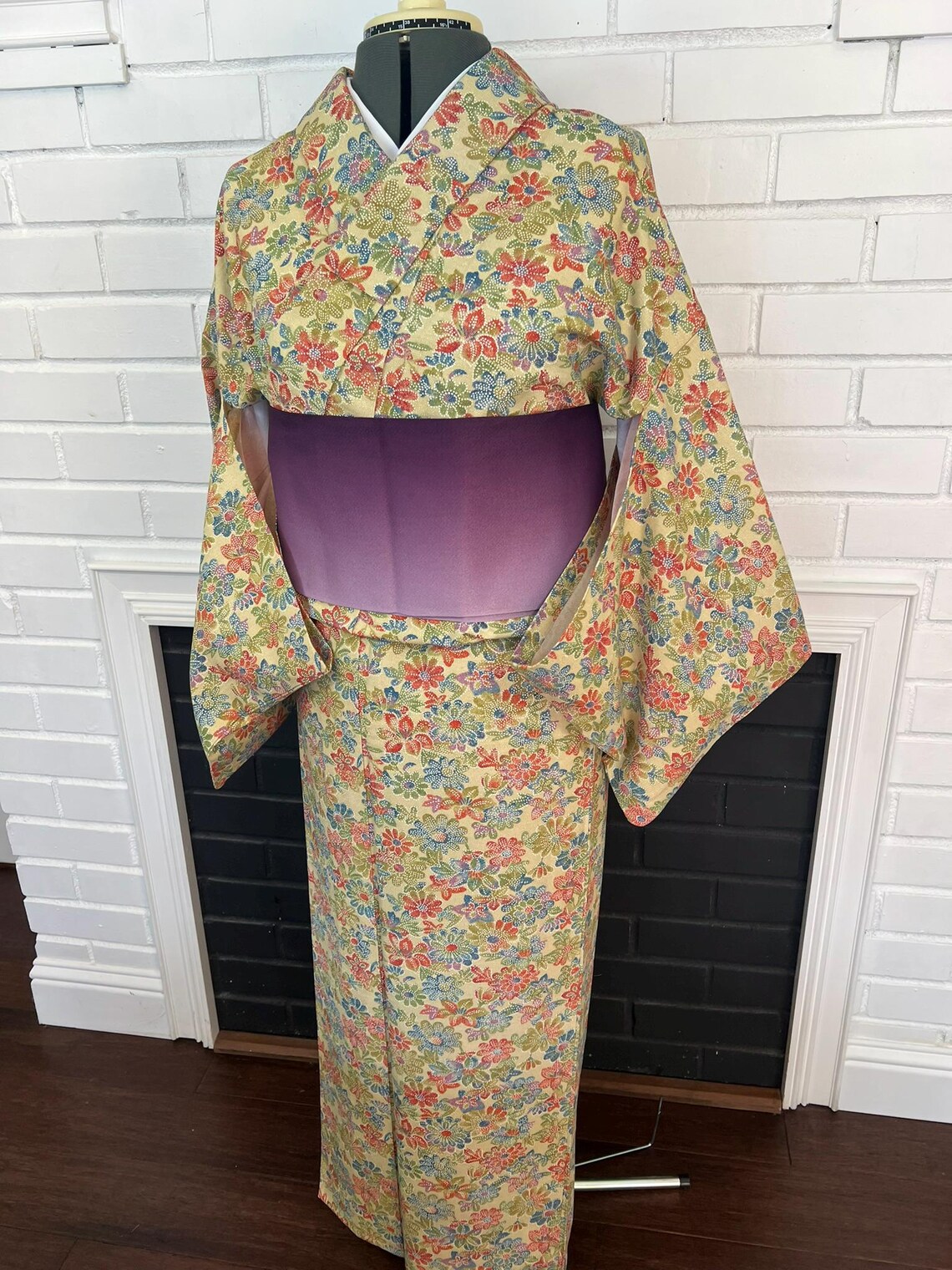 Vintage Japanese Hitoe (unlined) Kimono, Size: S-M, Cream Base With ...