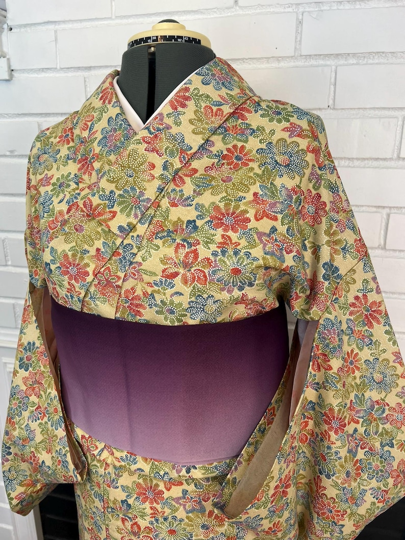 Vintage Japanese Hitoe (unlined) Kimono, Size: S-M, Cream Base With ...