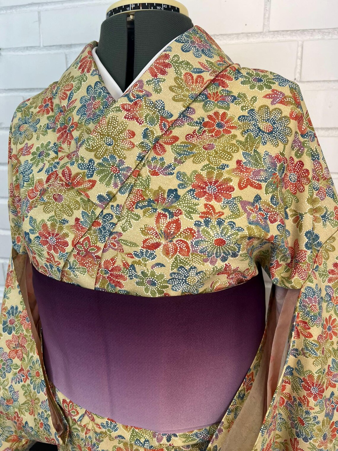 Vintage Japanese Hitoe (unlined) Kimono, Size: S-M, Cream Base With ...