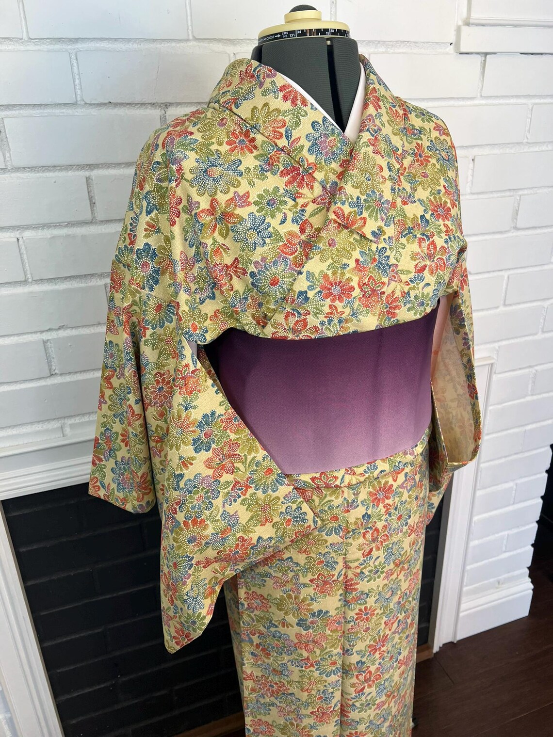 Vintage Japanese Hitoe (unlined) Kimono, Size: S-M, Cream Base With ...