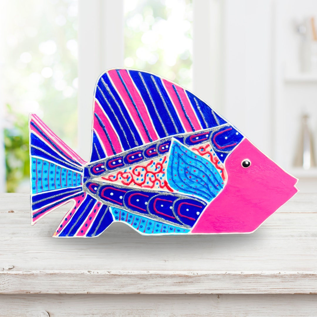 Meet Sparkle: A Stunning Magenta-faced Fish With Blue Shades and ...