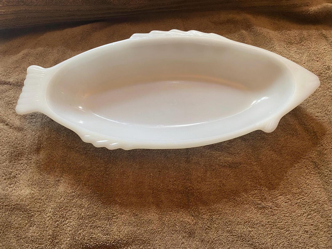 Vintage White Milk Glass Fish Shaped Baking/serving Dish - Etsy