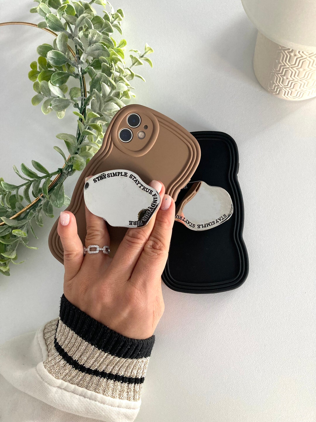 Stylish Wavy Mirror Electroplated Metal Phone With Phone Grip Holder ...