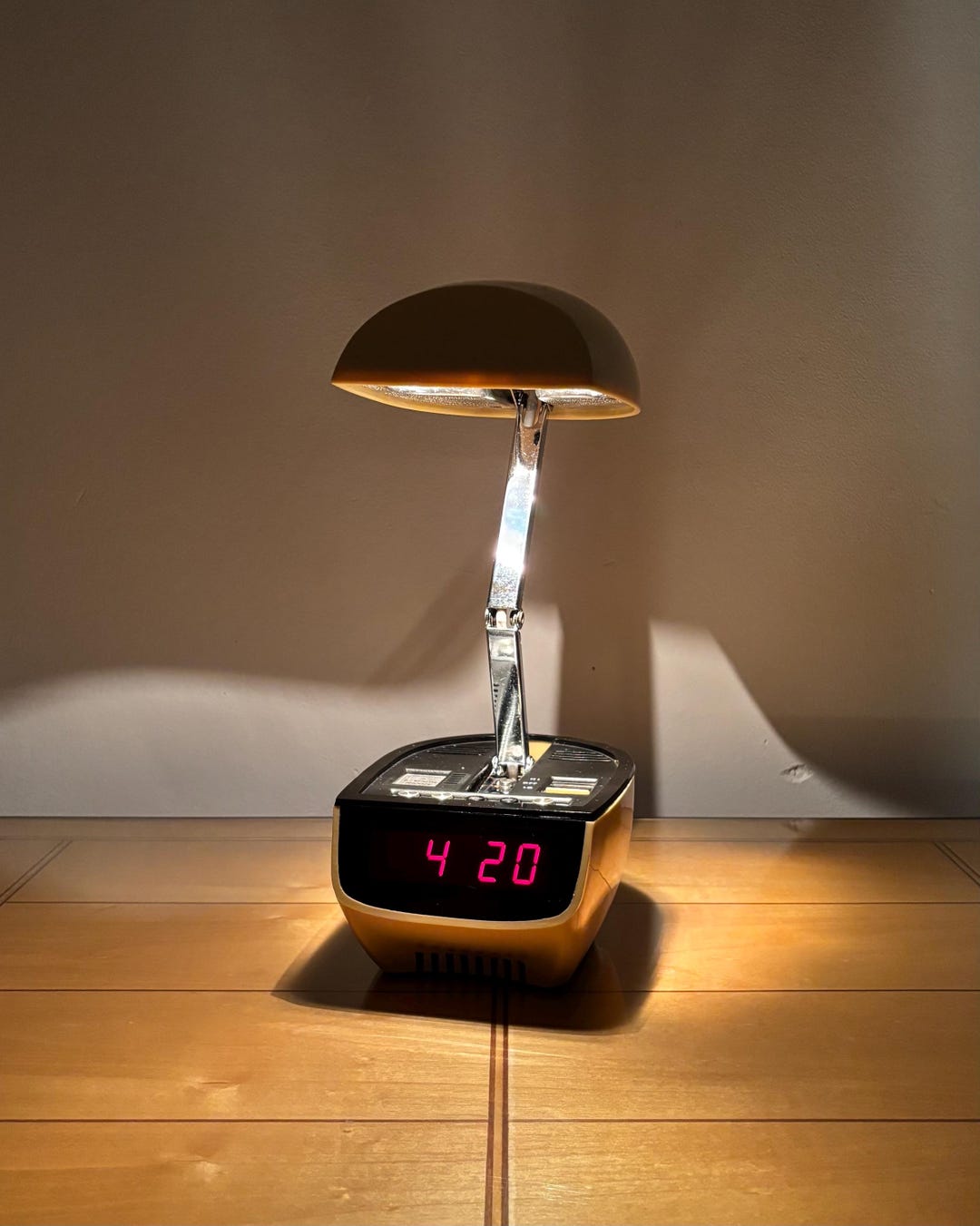Lamp Table + Clock Vintage Clock - Lamp Zeitlicht Timco 1970s Bedside ...