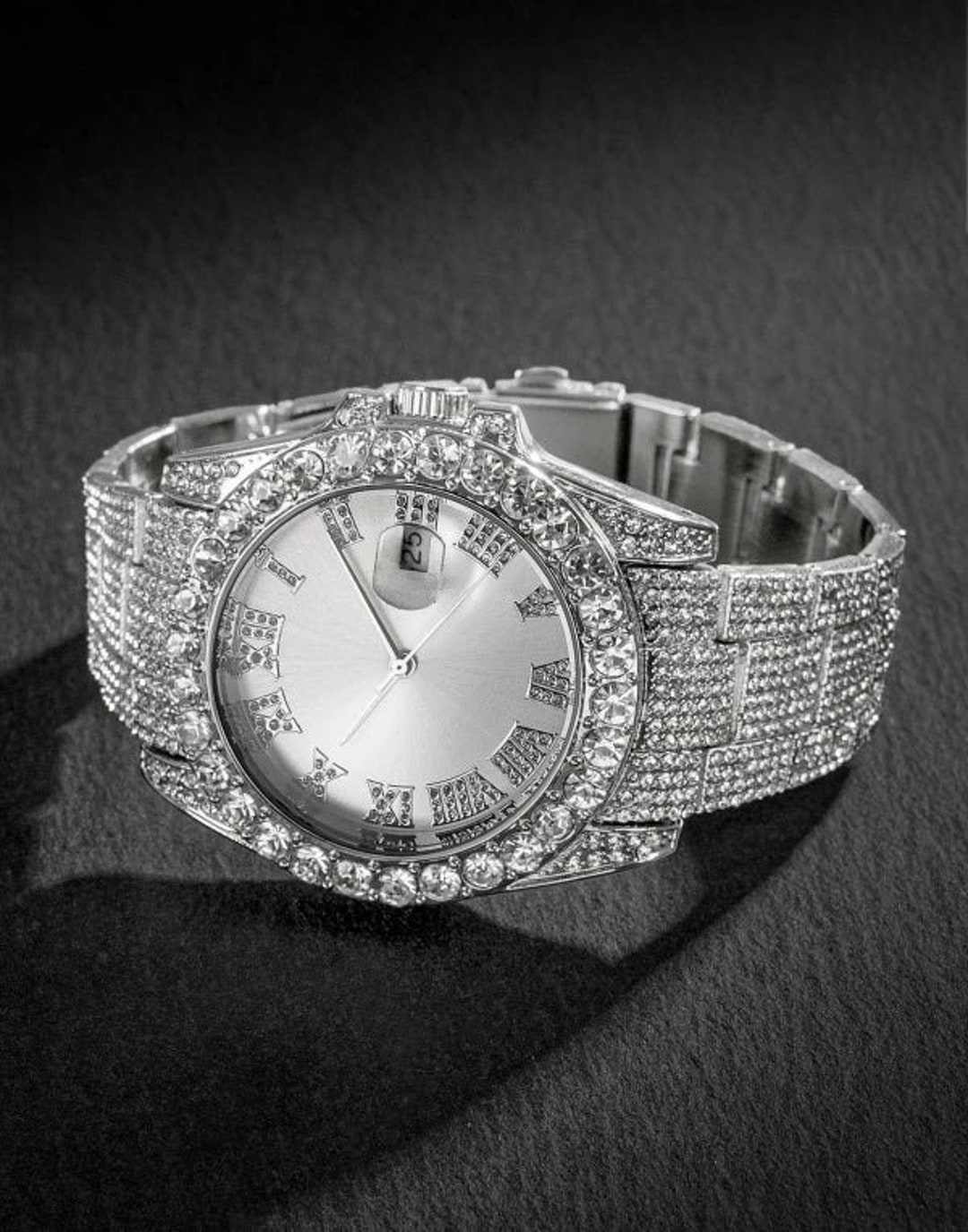 Luxury Silver Tone Sparkling Watch Watch Dial With Full Silver Engraved ...