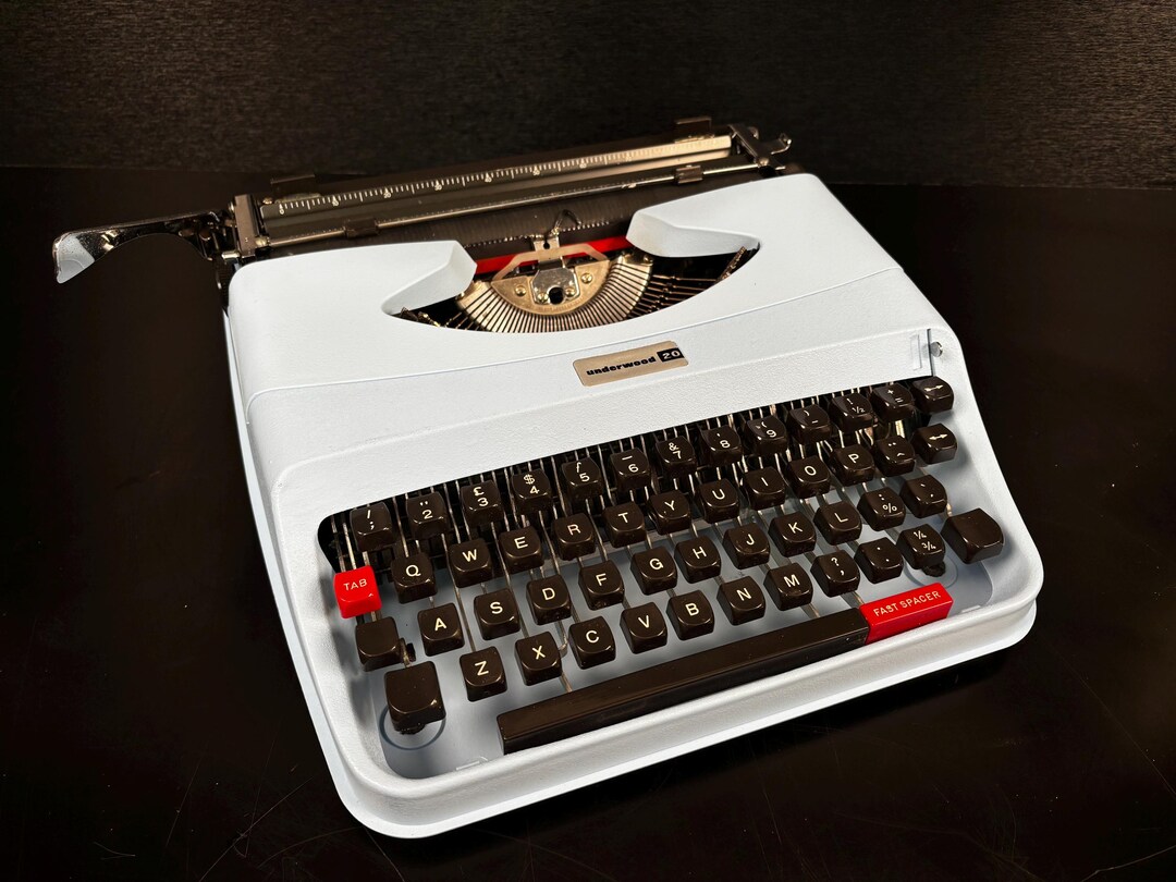 Vintage Underwood 20 Typewriter, QWERTY, Serviced and Cleaned ...