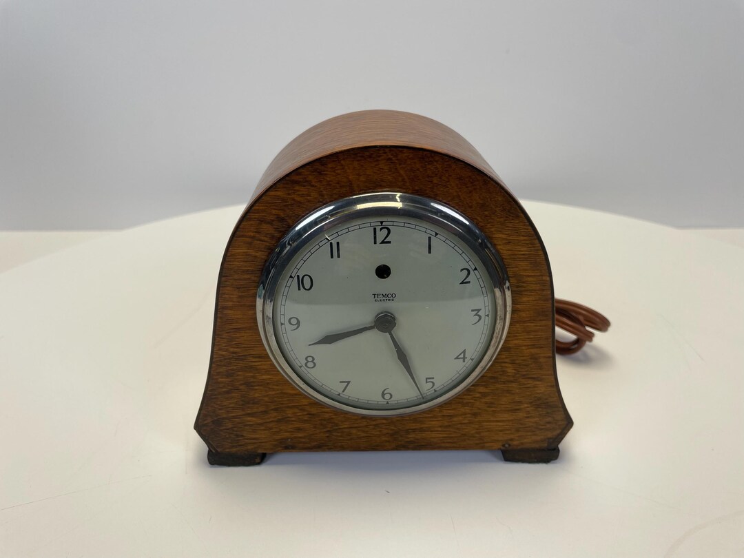 Small Vintage English Temco Desktop Nightstand Clock, Smooth Polished ...