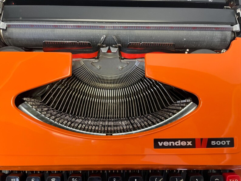 Vintage Vendex 500T QWERTY Typewriter, Functional Student Typing ...
