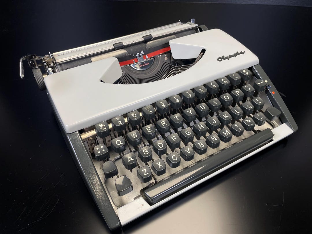 Vintage Olympia Deluxe Typewriter, Fully Functional, Cleaned and ...