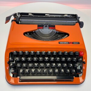 Vintage Vendex 500T QWERTY Typewriter, Functional Student Typing ...