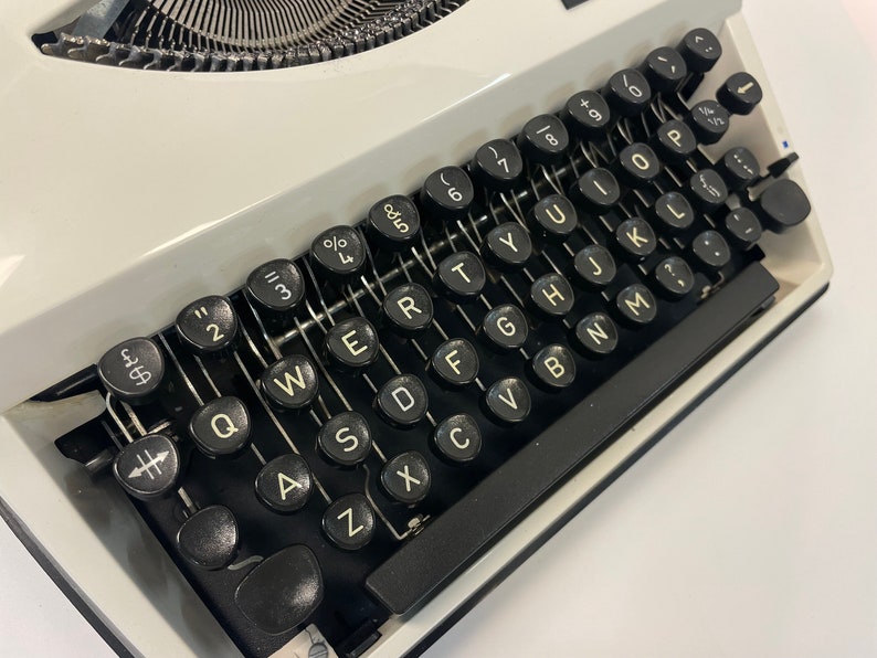 1970s Triumph Tippa, Retro Functional White Portable Typewriter, 70s ...