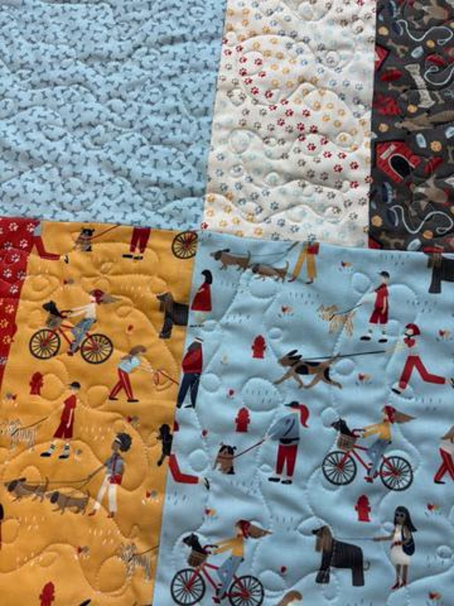 Puppy Love Baby Quilt - 28”x38” | Dog Prints & Paw Patterns - Etsy