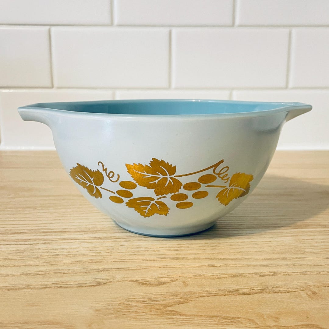 1960s Limited Edition Pyrex Golden Grapes 441 Cinderella Bowl, 7 Dip ...