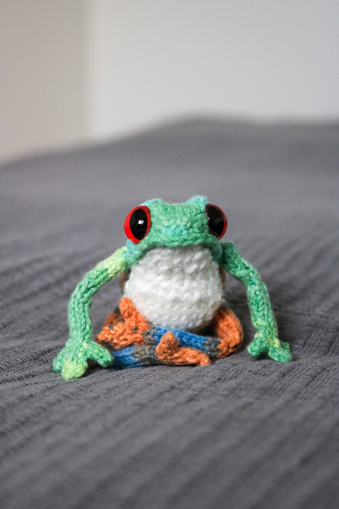 Handmade Knitted Little Rainbow Frog pocket Frog - Etsy