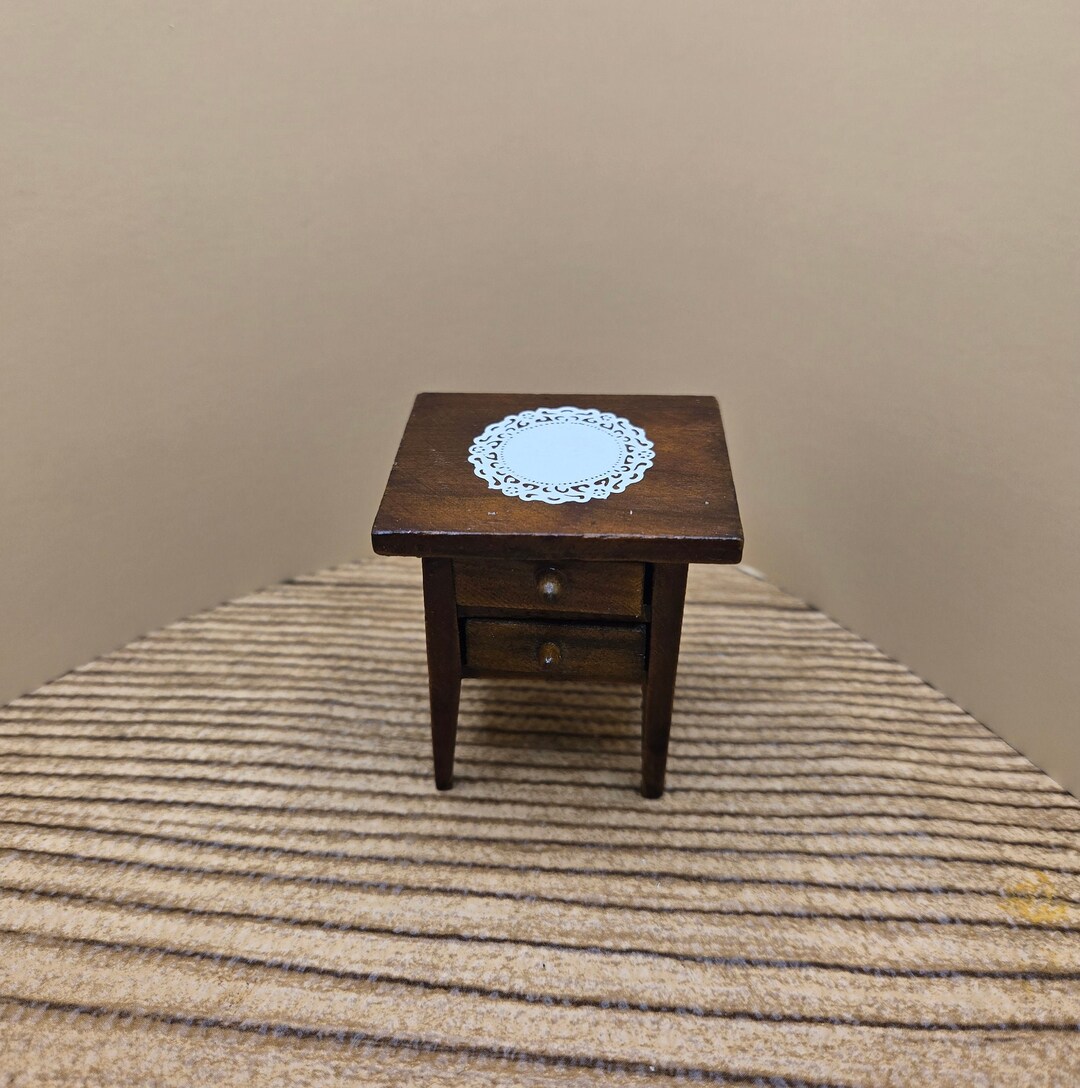 Miniature End or Lamp Table, Bedroom, Living Room, Parlor, Vignette ...