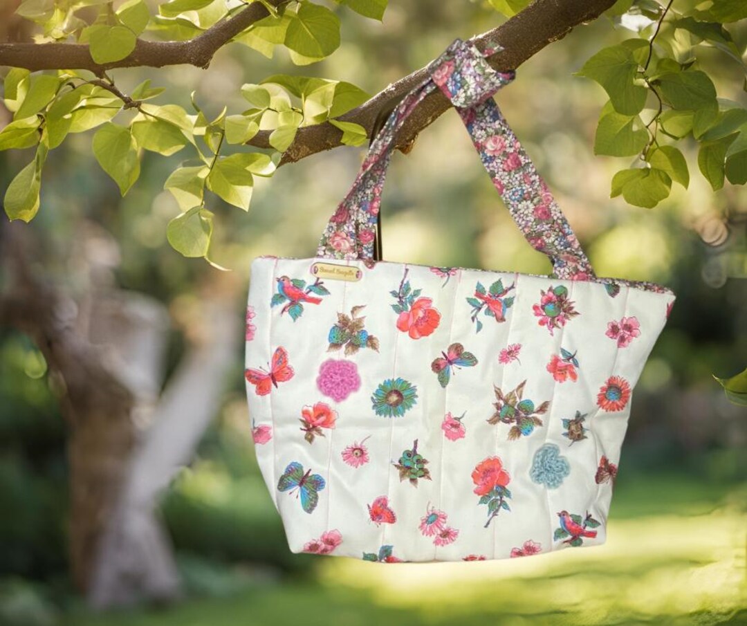 Bird and Butterfly Purse, White Purse, Quilted Bag, Flowers and Birds ...